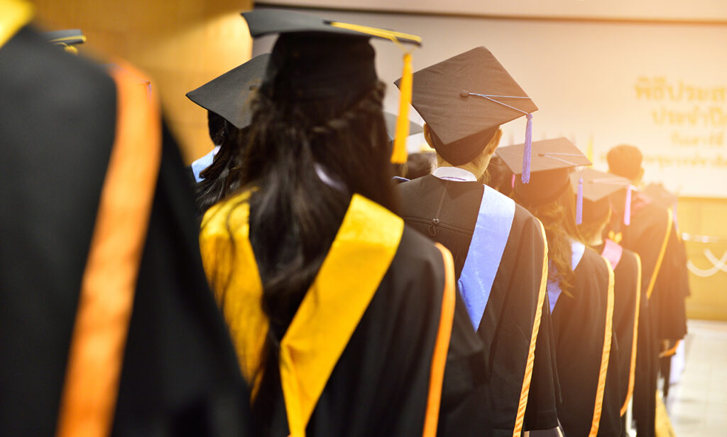 Memilih Toga Wisuda Yang Tepat Tips Dan Trik Gemarakyat Id